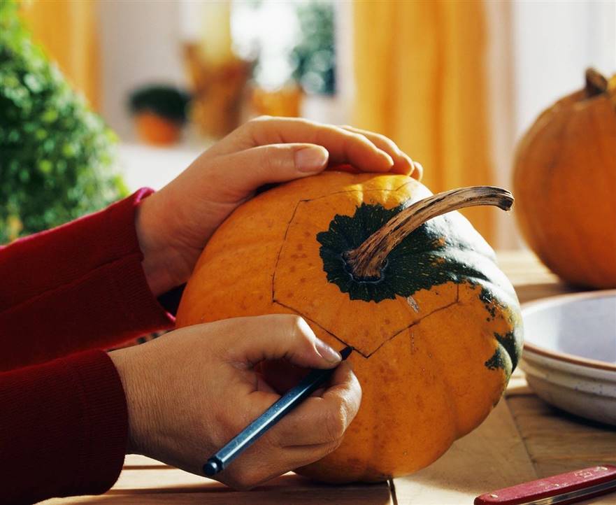 Cómo hacer la calabaza de Halloween decorada paso a paso (tutorial con ...
