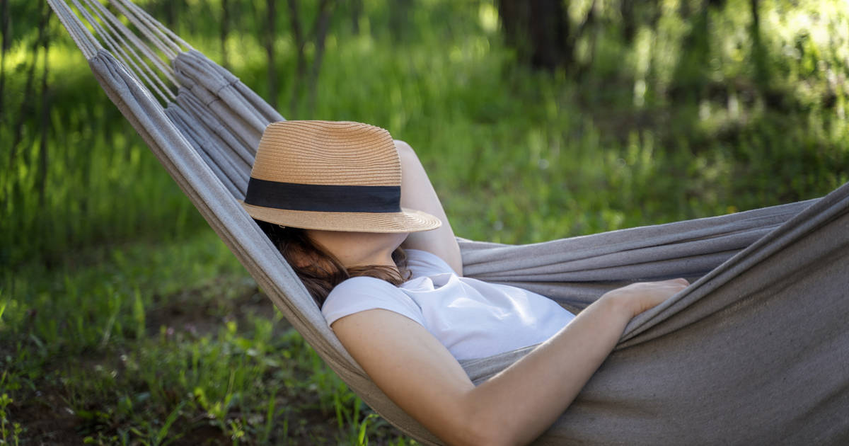 Hábito inteligente: así cambia tu cerebro cuando duermes la siesta