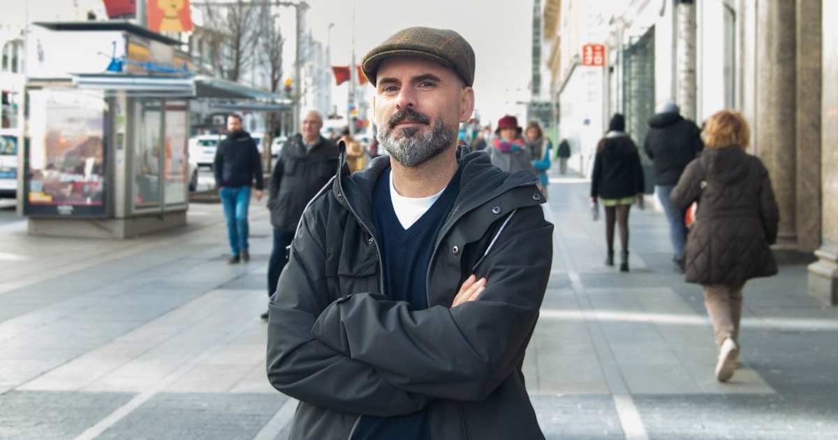 José Carlos Ruiz, doctor en Filosofía: “Asociamos la felicidad a un ...