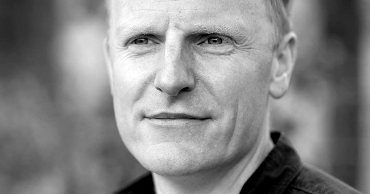 Graham Lee, educador digital: "Escribir a mano es más que poner ...