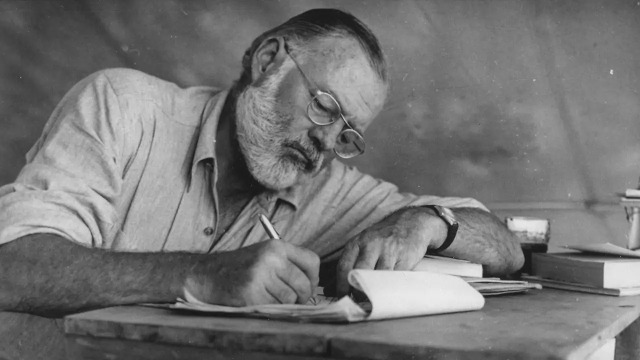 Ernest Hemingway, premio Nobel de Literatura: “Se necesitan dos años ...