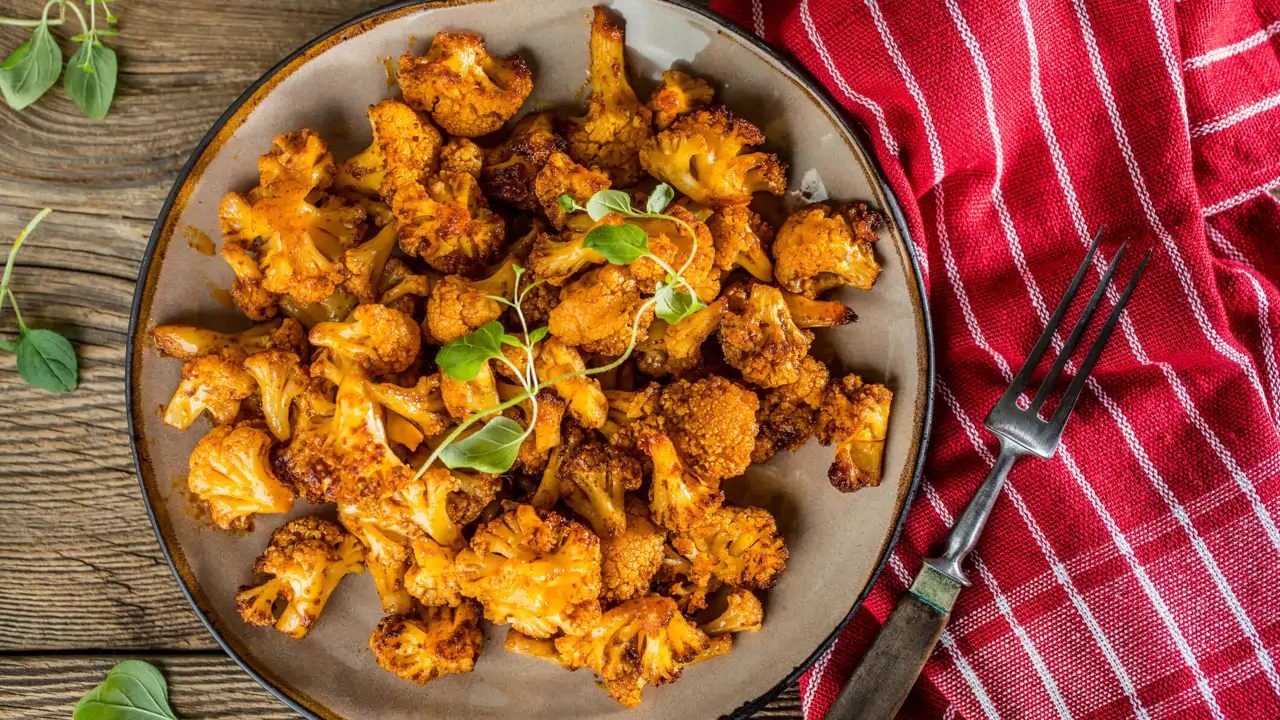 Coliflor crujiente con salsa de mostaza: la receta fácil para que los ...
