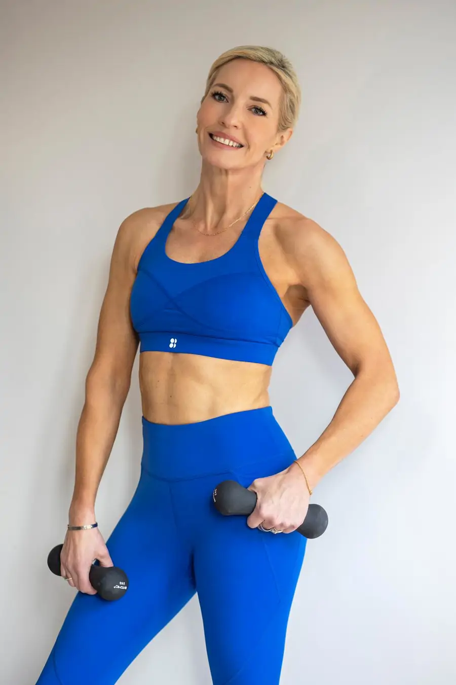 Caroline Idiens (53 años), el fenómeno mundial del fitness para mujeres ...