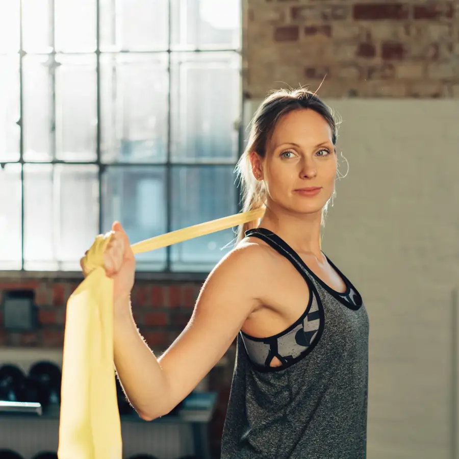 María Casas, entrenadora personal: "Hacer cada dos horas 10 sentadillas ...