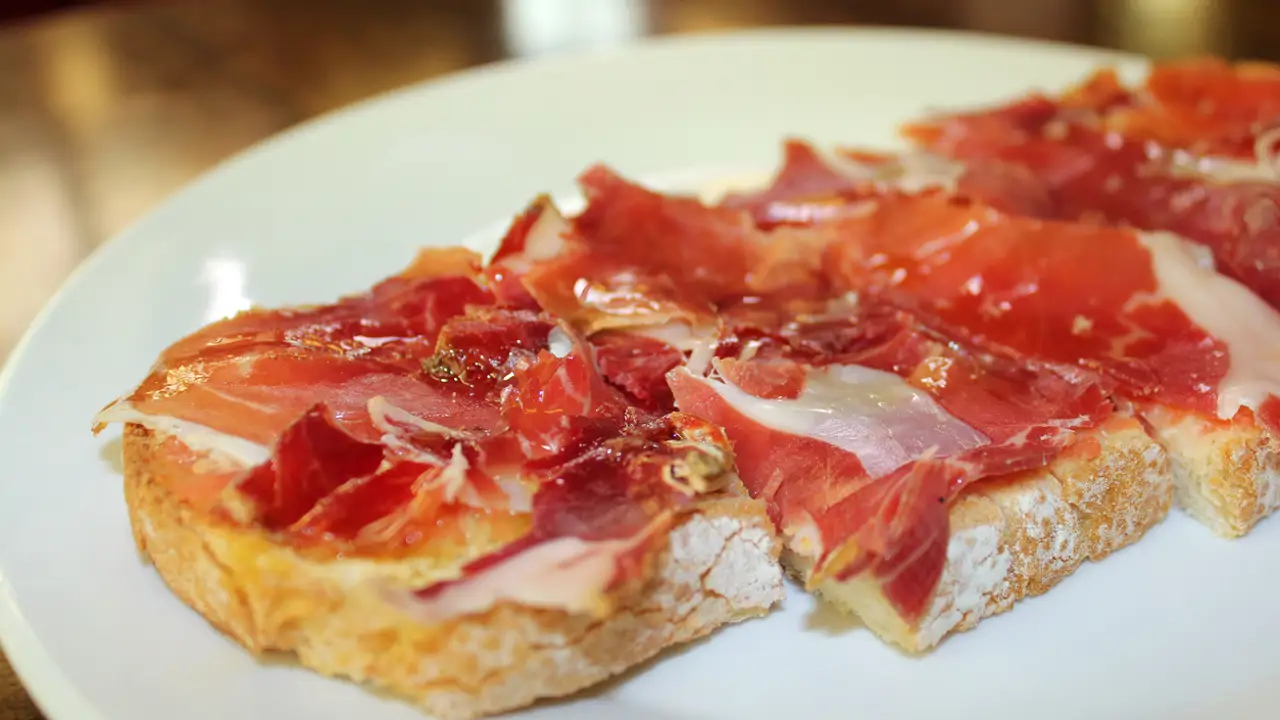 Chef Dabiz Muñoz: "Ni pan ni aceite, para que el jamón serrano esté ...