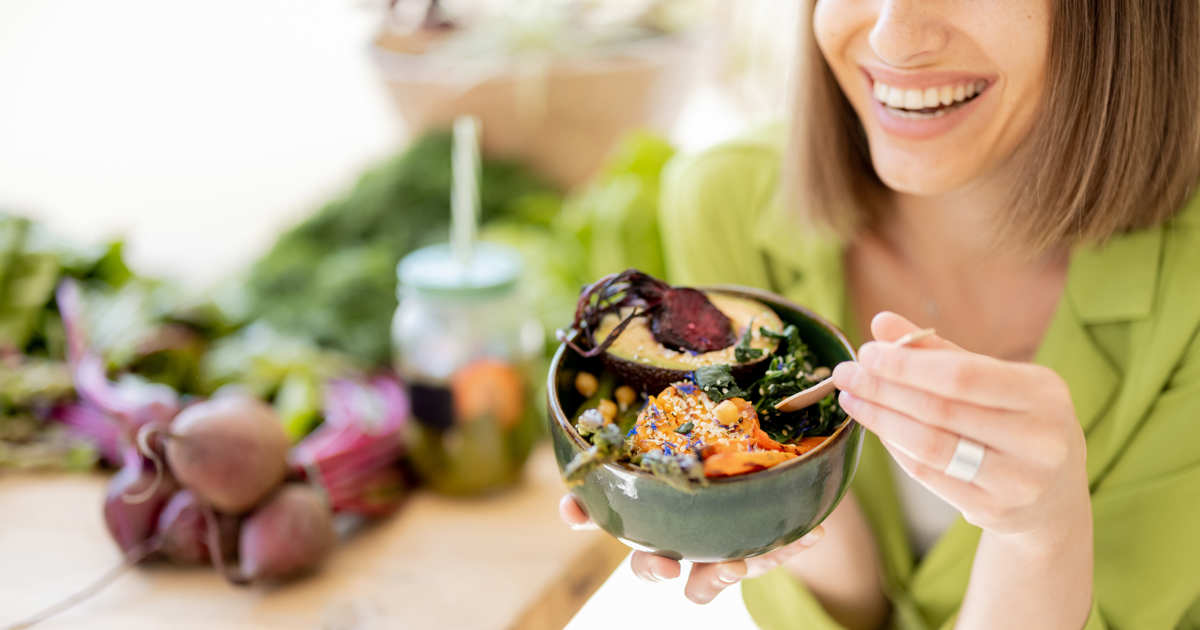 5 recetas de poke bowls vegetarianos ricos en proteína y completos